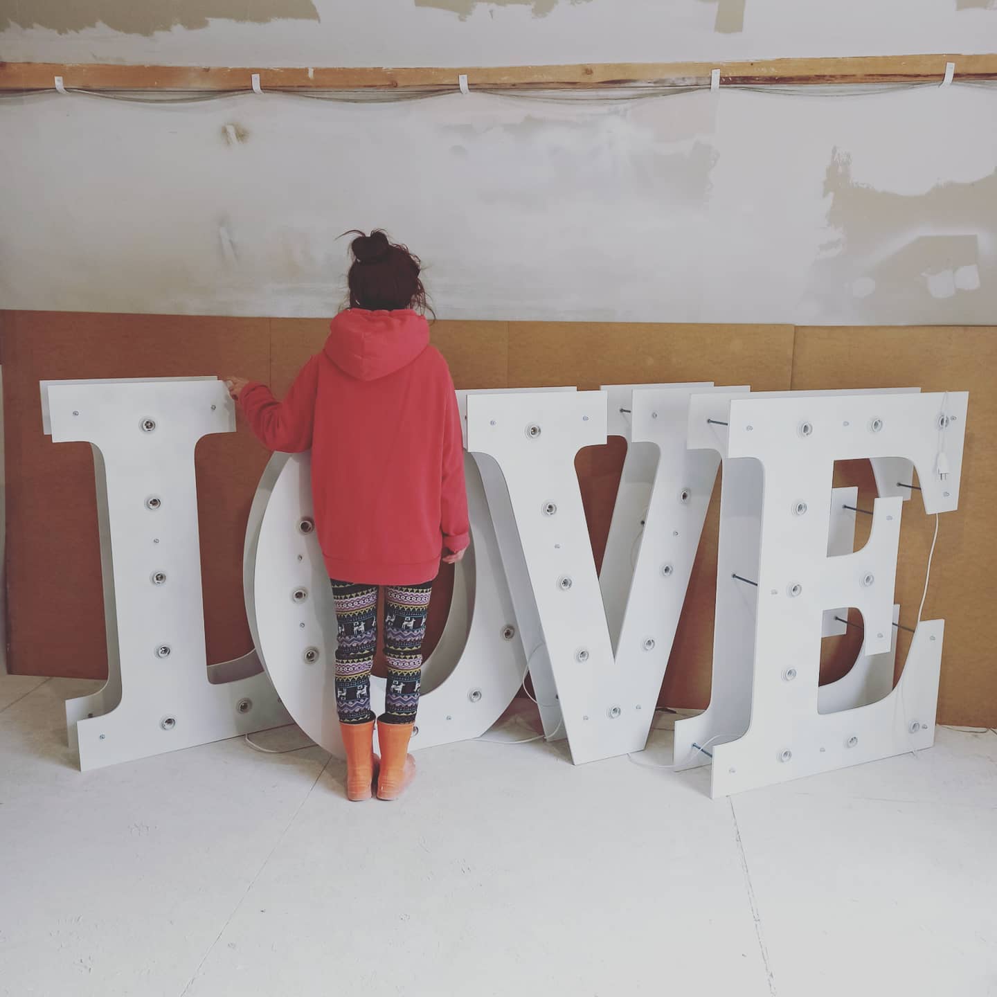 Foldable LOVE letters light up marquee led neon sign ornaments backdro ...